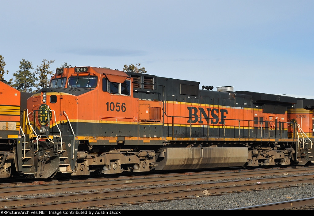 BNSF 1056